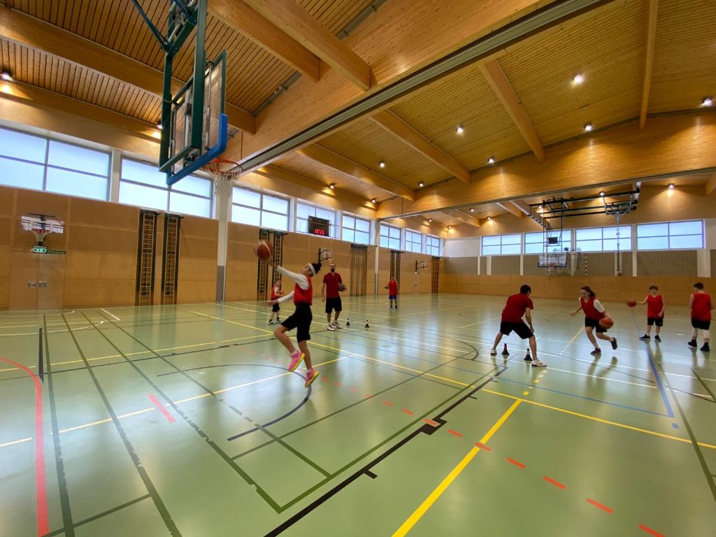 Dribbeln, passen werfen … - Wiener Basketball Verband - Wiener ...